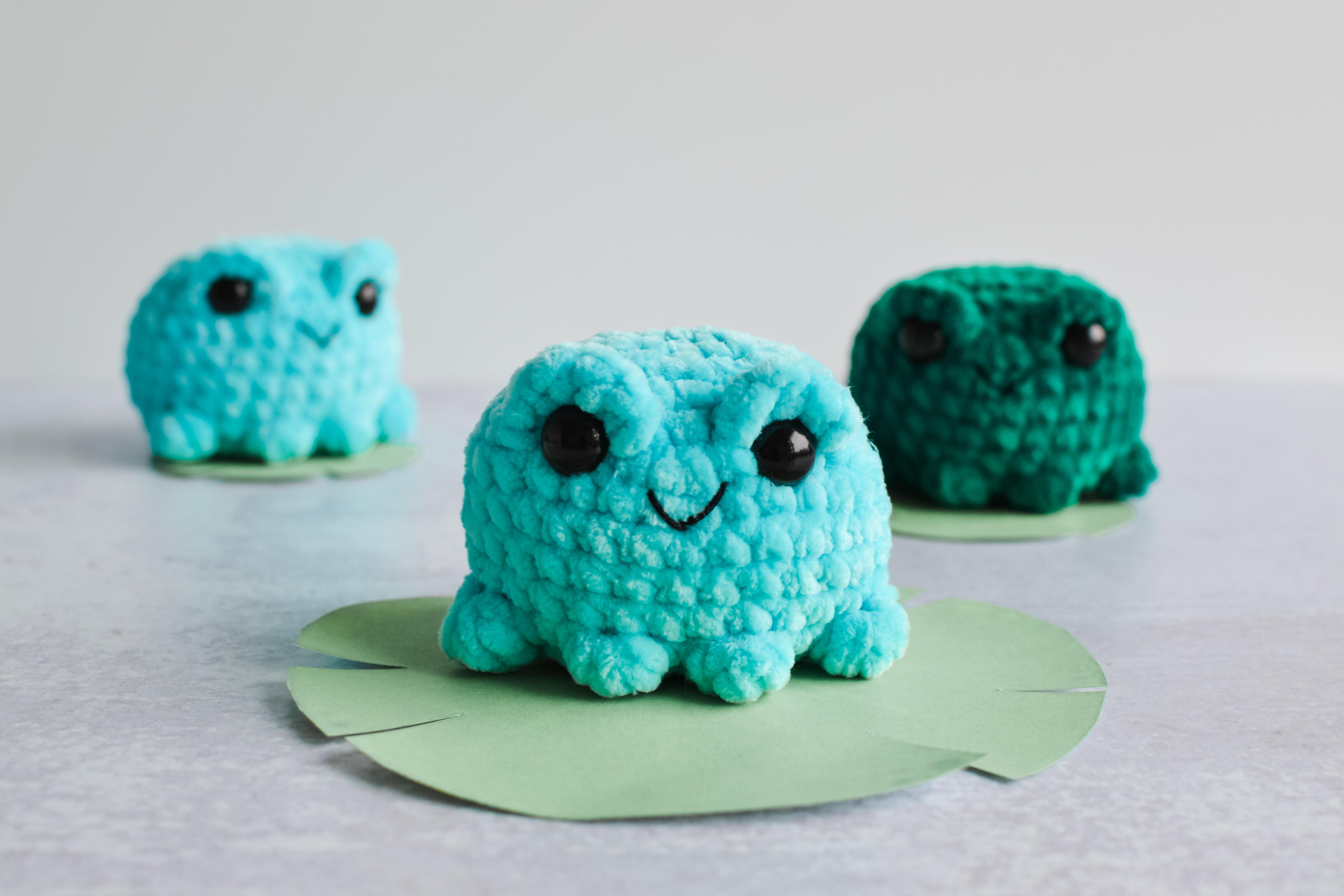 Pocket Frog | AllFreeCrochet.com