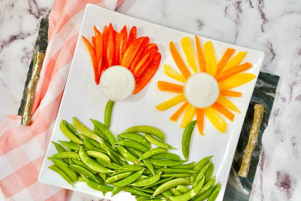 Fun Flower Veggie Tray | FaveSouthernRecipes.com