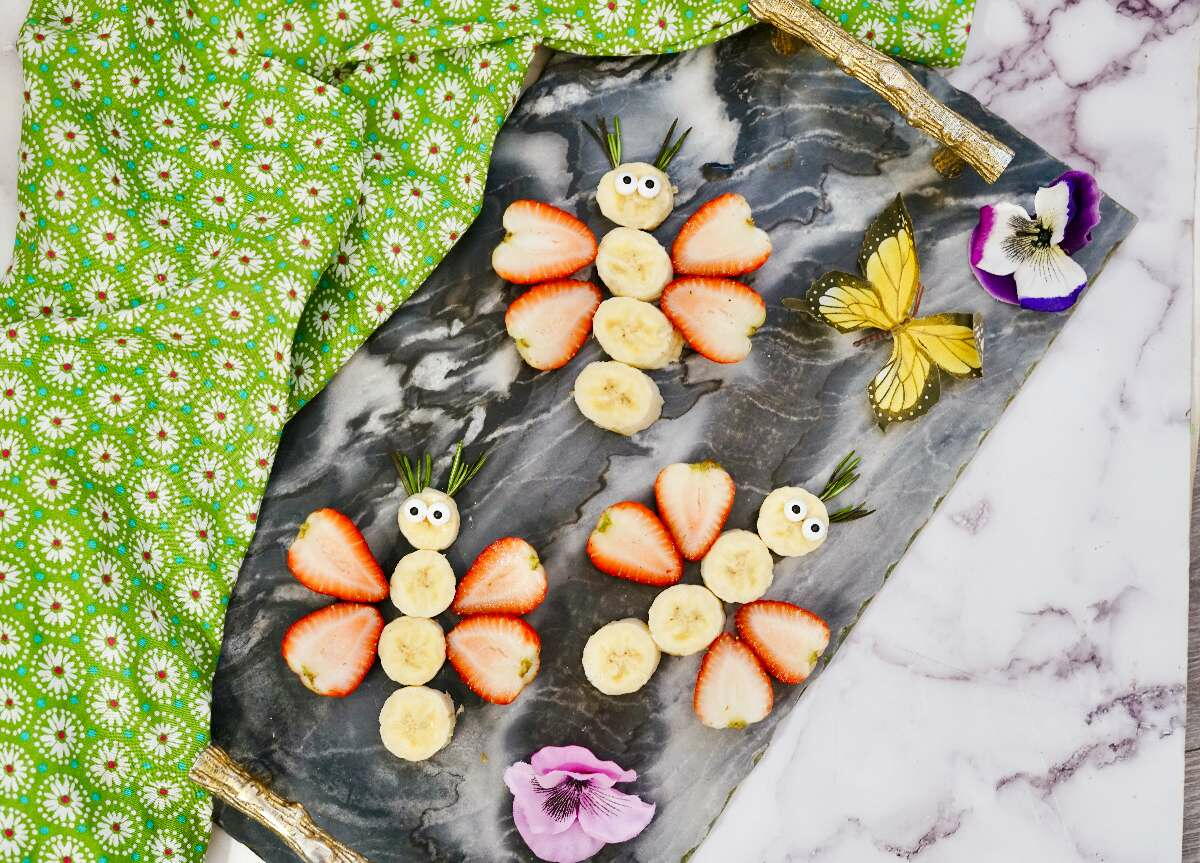 Strawberry Banana Butterfly Fruit Tray | DIYIdeaCenter.com