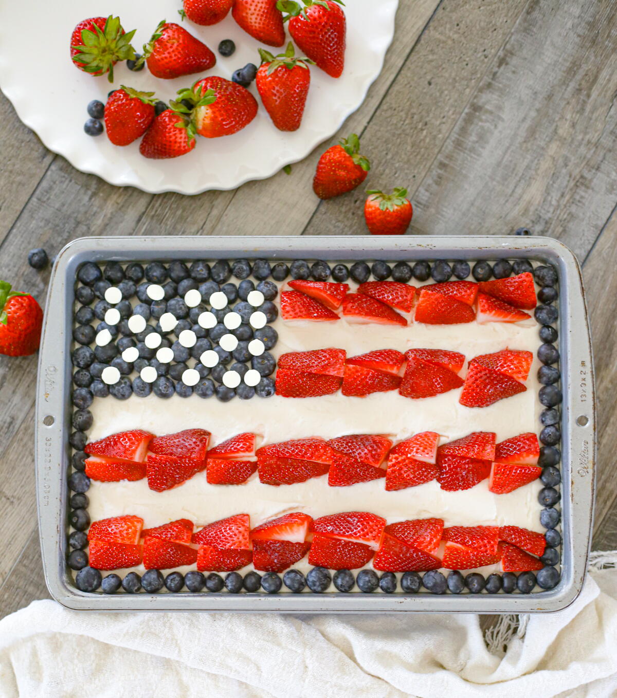 Easy Vegan American Flag Cake | RecipeLion.com