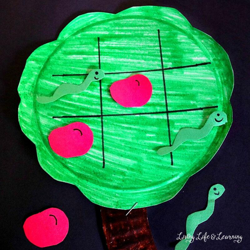 Apple Tree Tic Tac Toe Game | AllFreePaperCrafts.com
