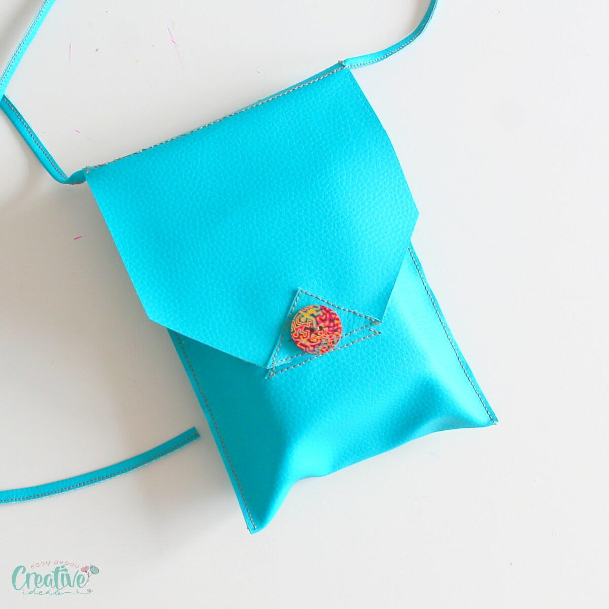 Sew Simple Crossbody Bag From Faux Leather | CheapThriftyLiving.com