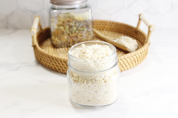 Homemade Herbal Bath Powder Recipe | DIYIdeaCenter.com