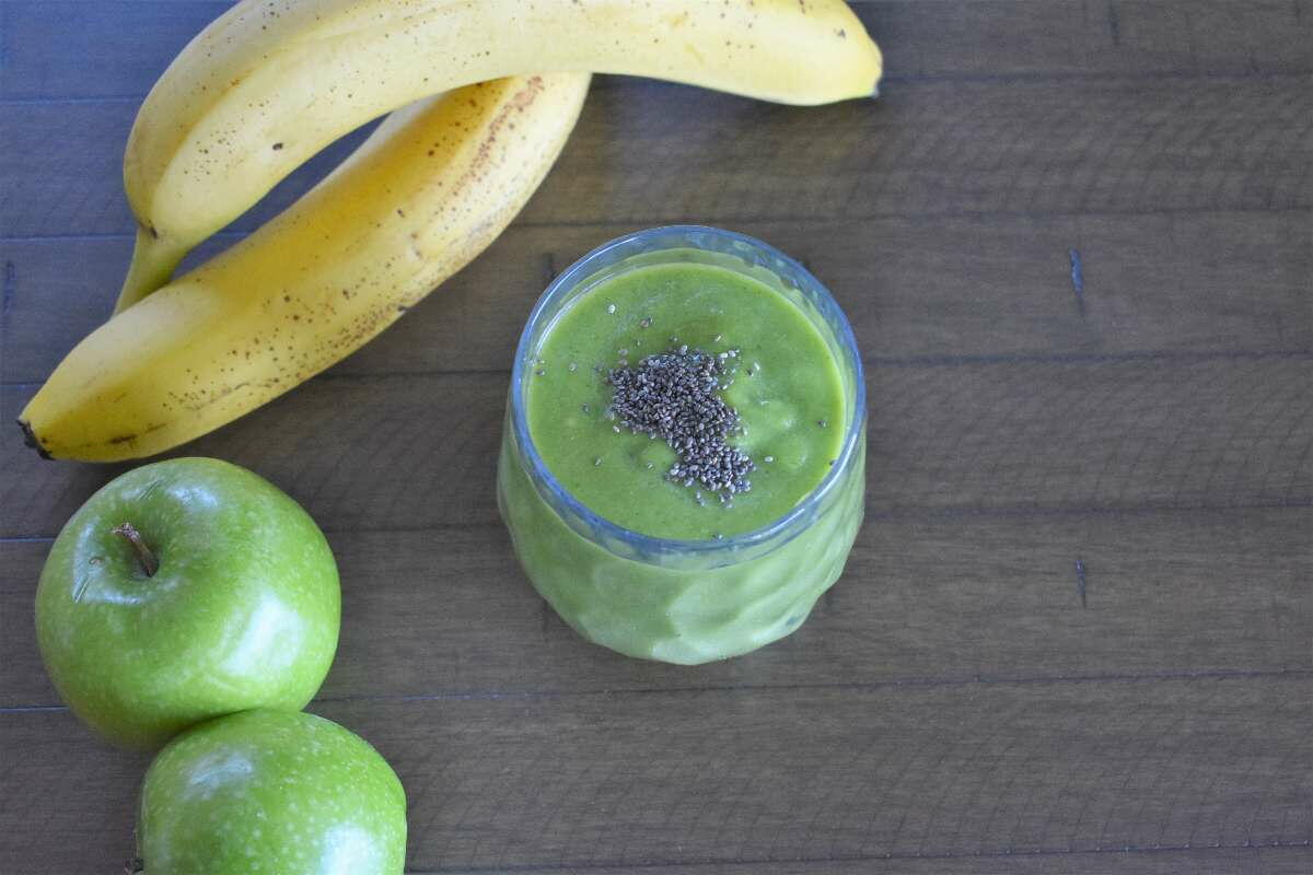 Easy Banana Avocado Apple Smoothie Recipe | FaveSouthernRecipes.com
