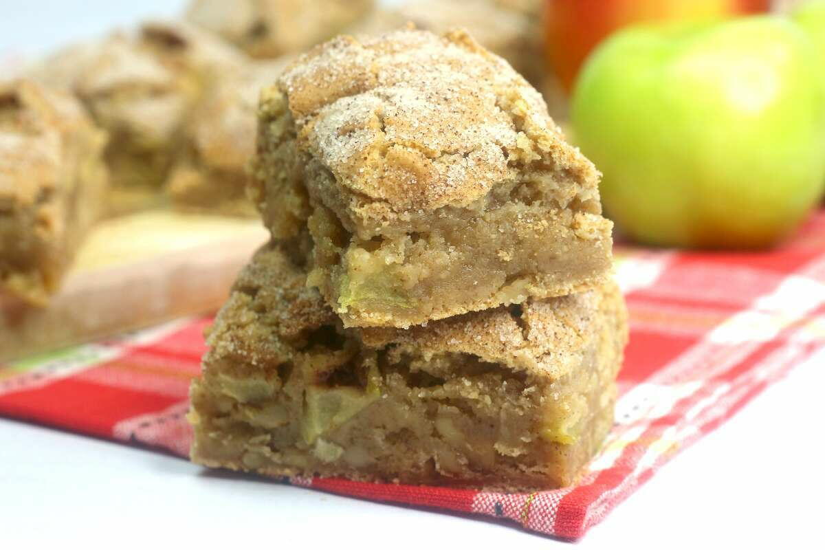 Amazing Apple Cookies Bars Recipe | DIYIdeaCenter.com