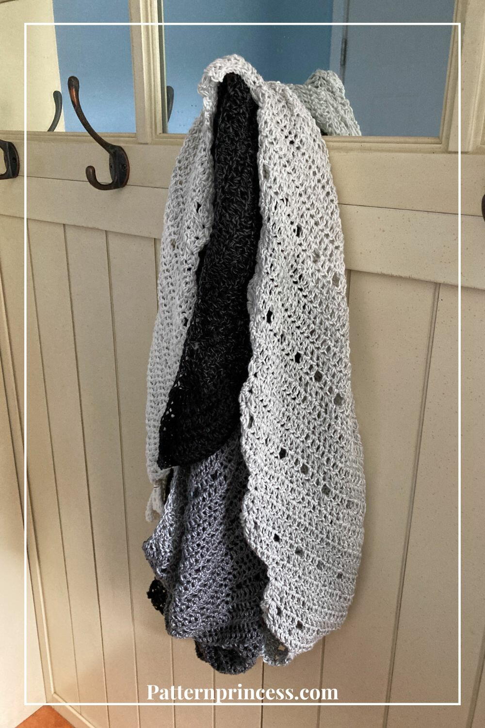 Stylish Silver Fox Boomerang Shawl | FaveCrafts.com