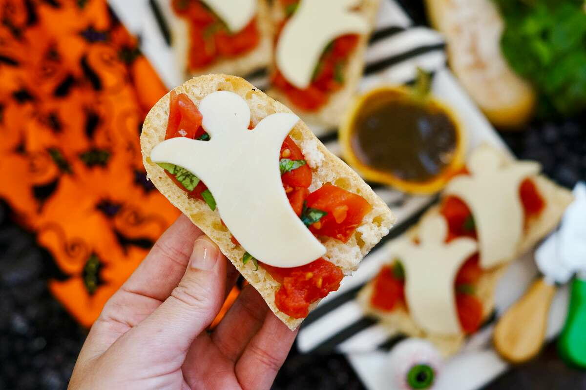 Spooky Boo-schetta Halloween Appetizer | FaveSouthernRecipes.com
