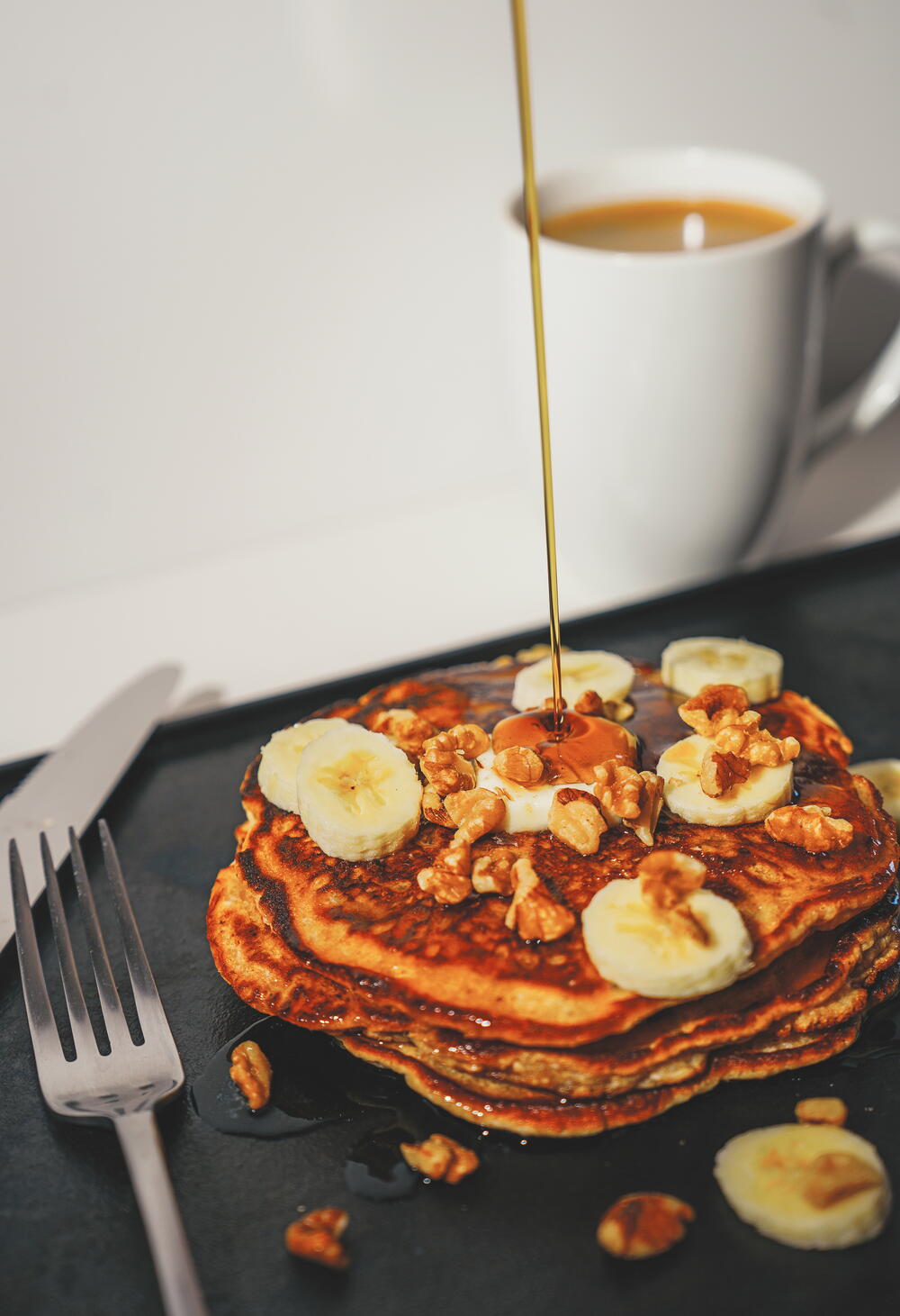 Banana Walnut Pancakes | RecipeLion.com