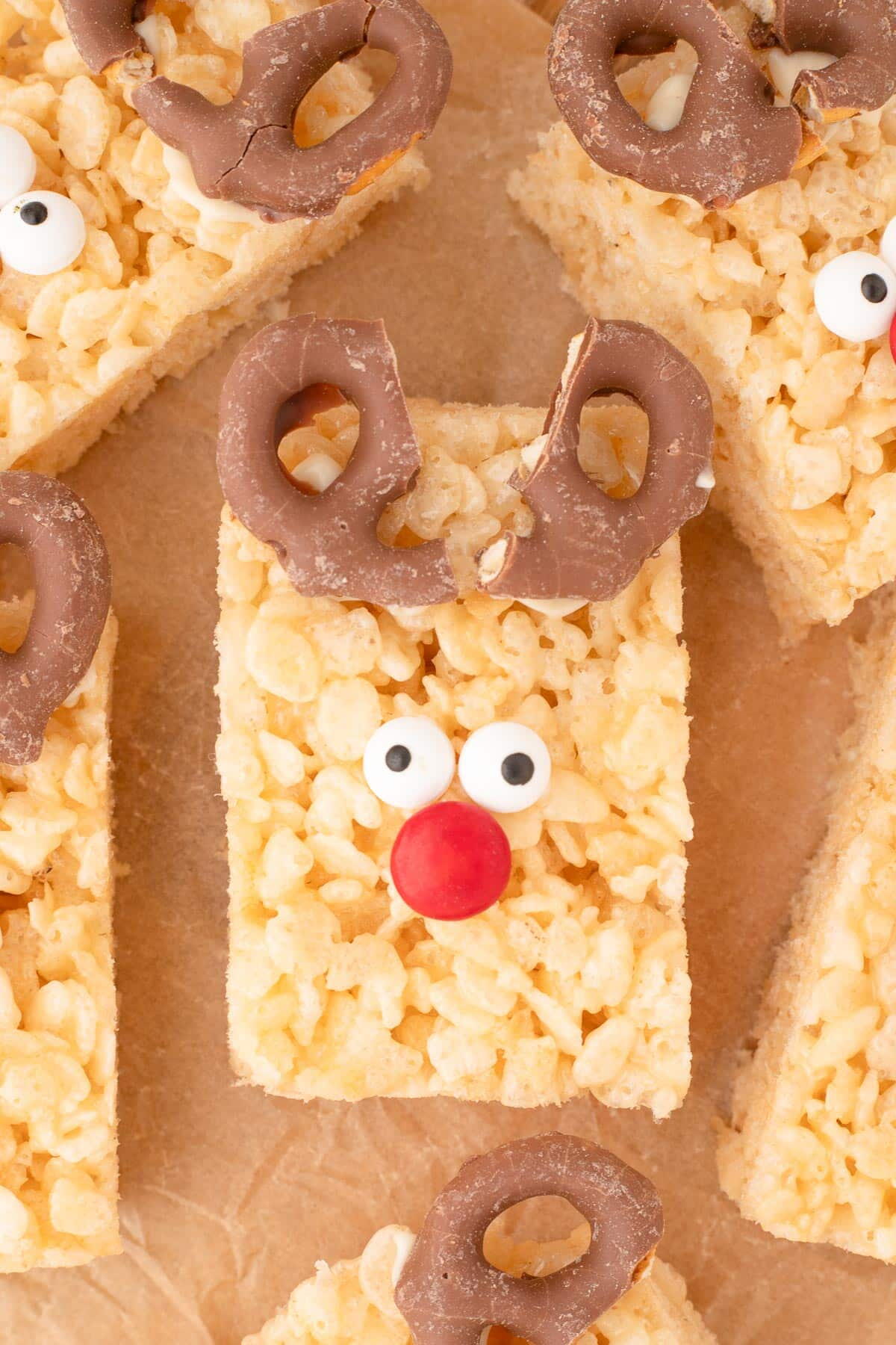 Reindeer Rice Krispie Treats | RecipeLion.com