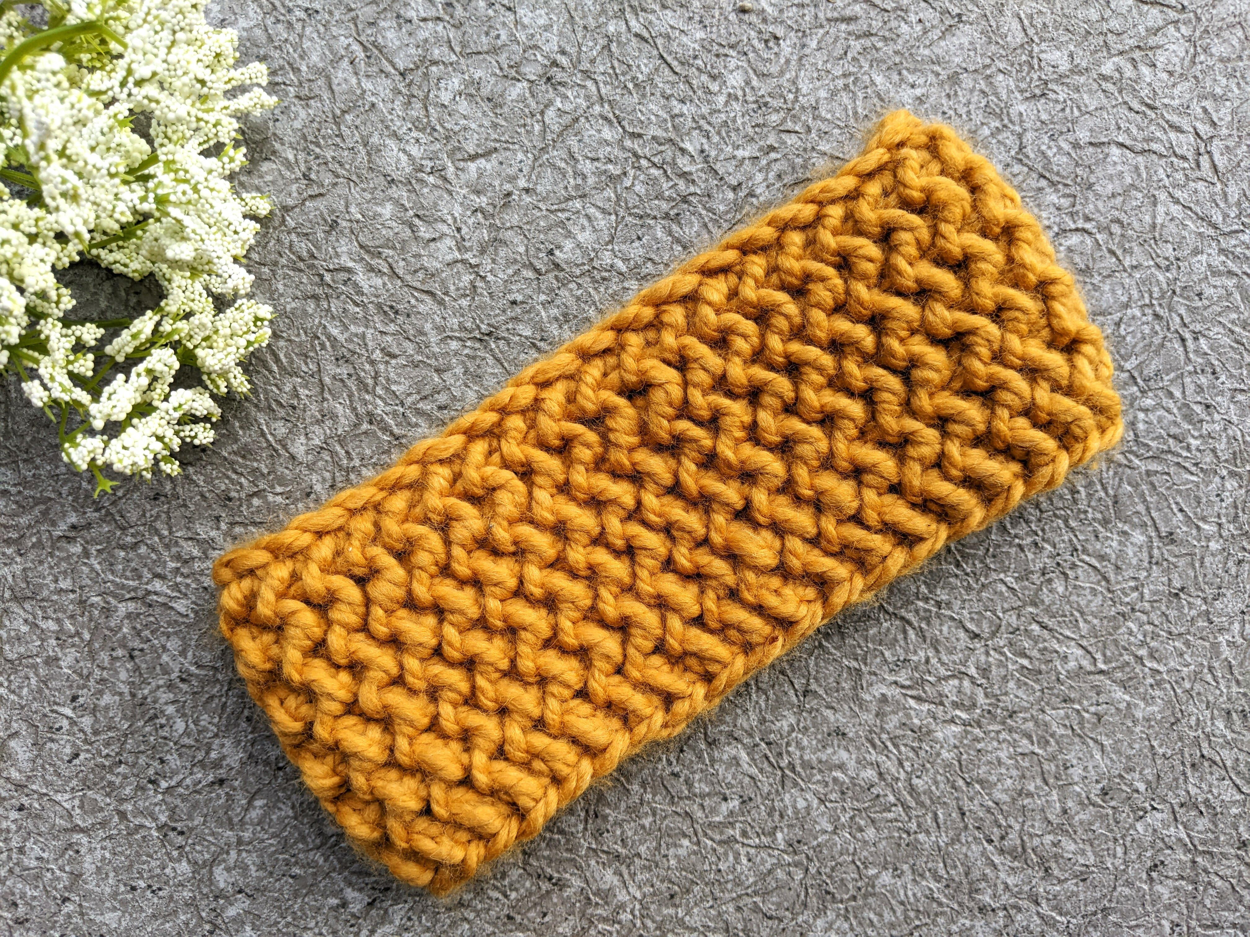 Super Bulky One Row Knit Headband | AllFreeKnitting.com