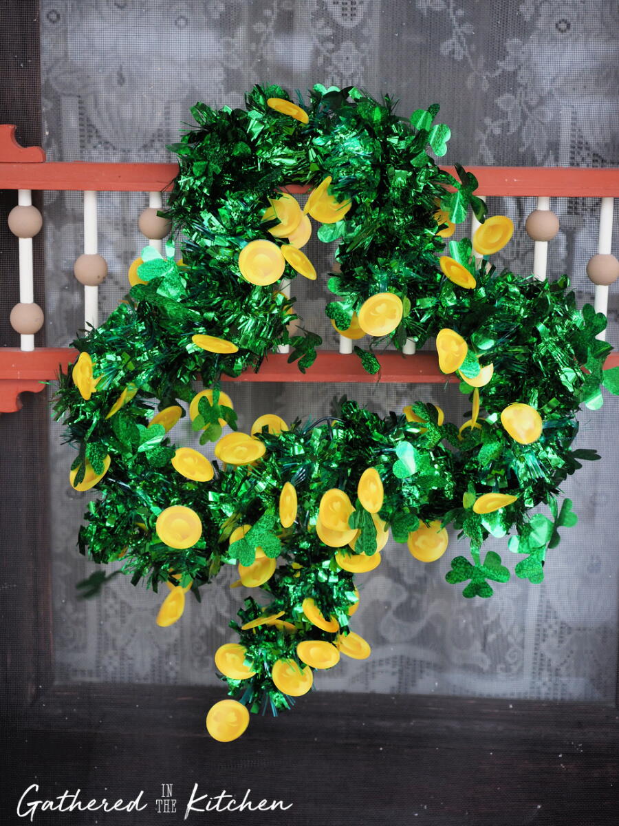 Festive St. Patrick's Day Wreath | AllFreeHolidayCrafts.com