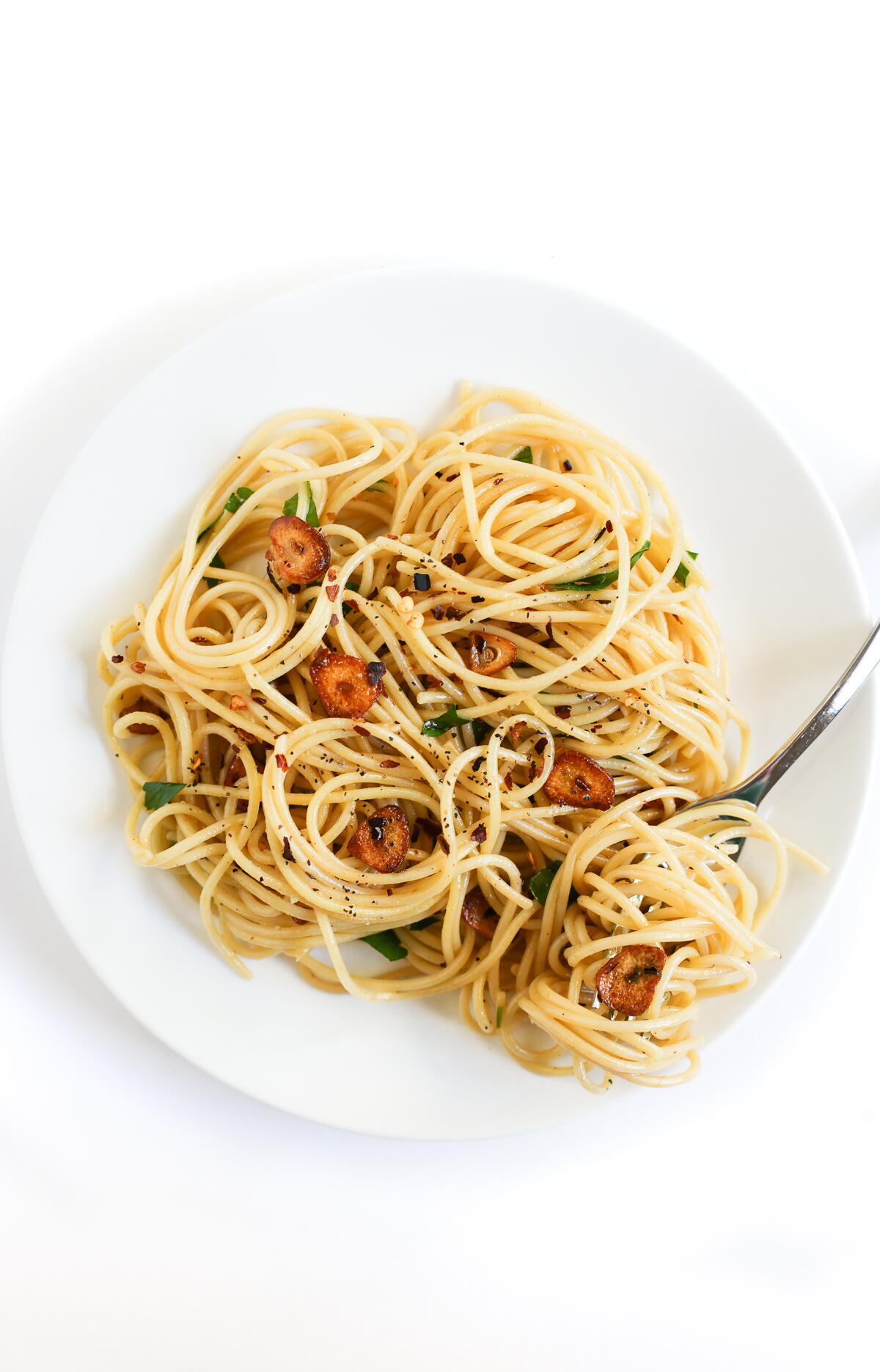 Gluten-free Spaghetti Aglio E Olio (vegan) | FaveGlutenFreeRecipes.com