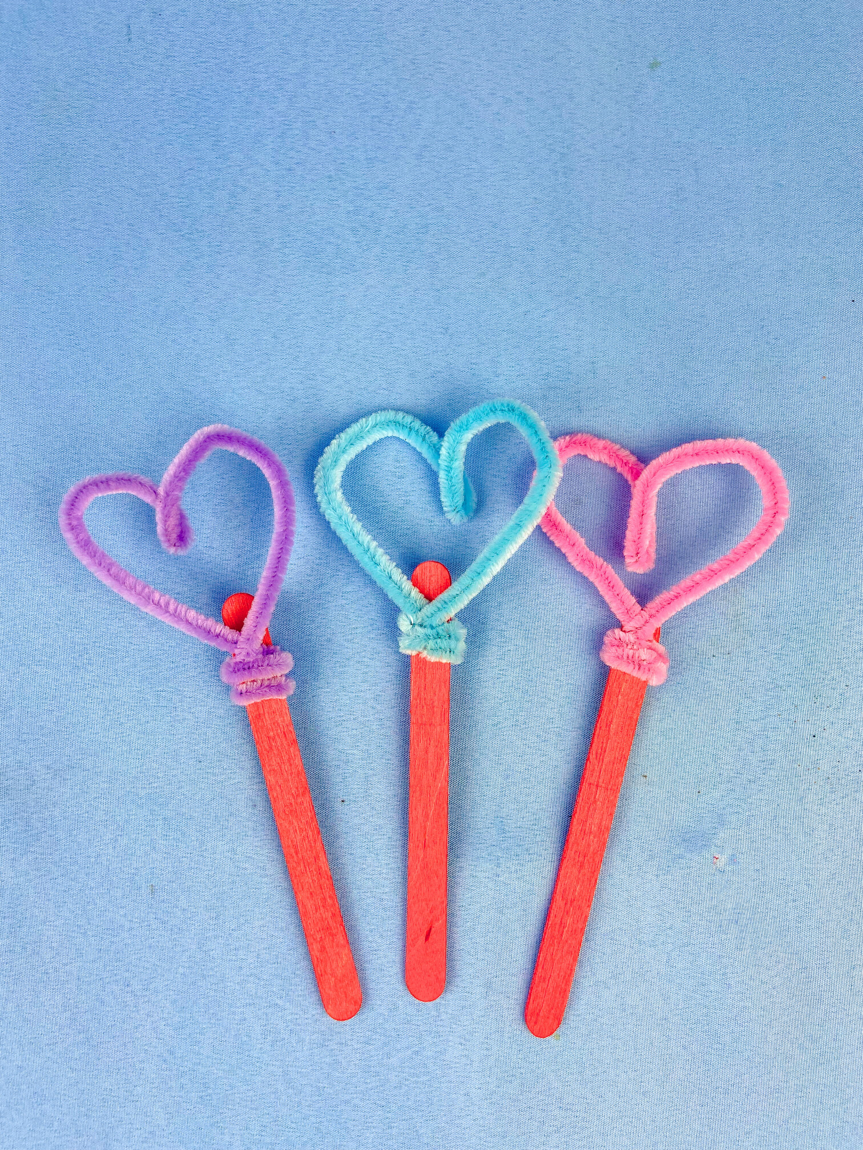 Diy Heart Bubble Wands | AllFreeKidsCrafts.com