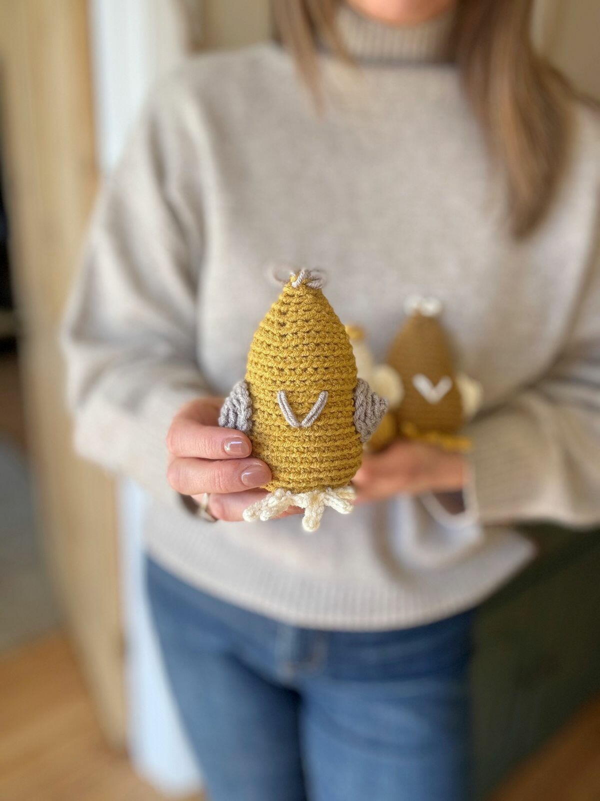 Chicken Shelf Buddy | FaveCrafts.com