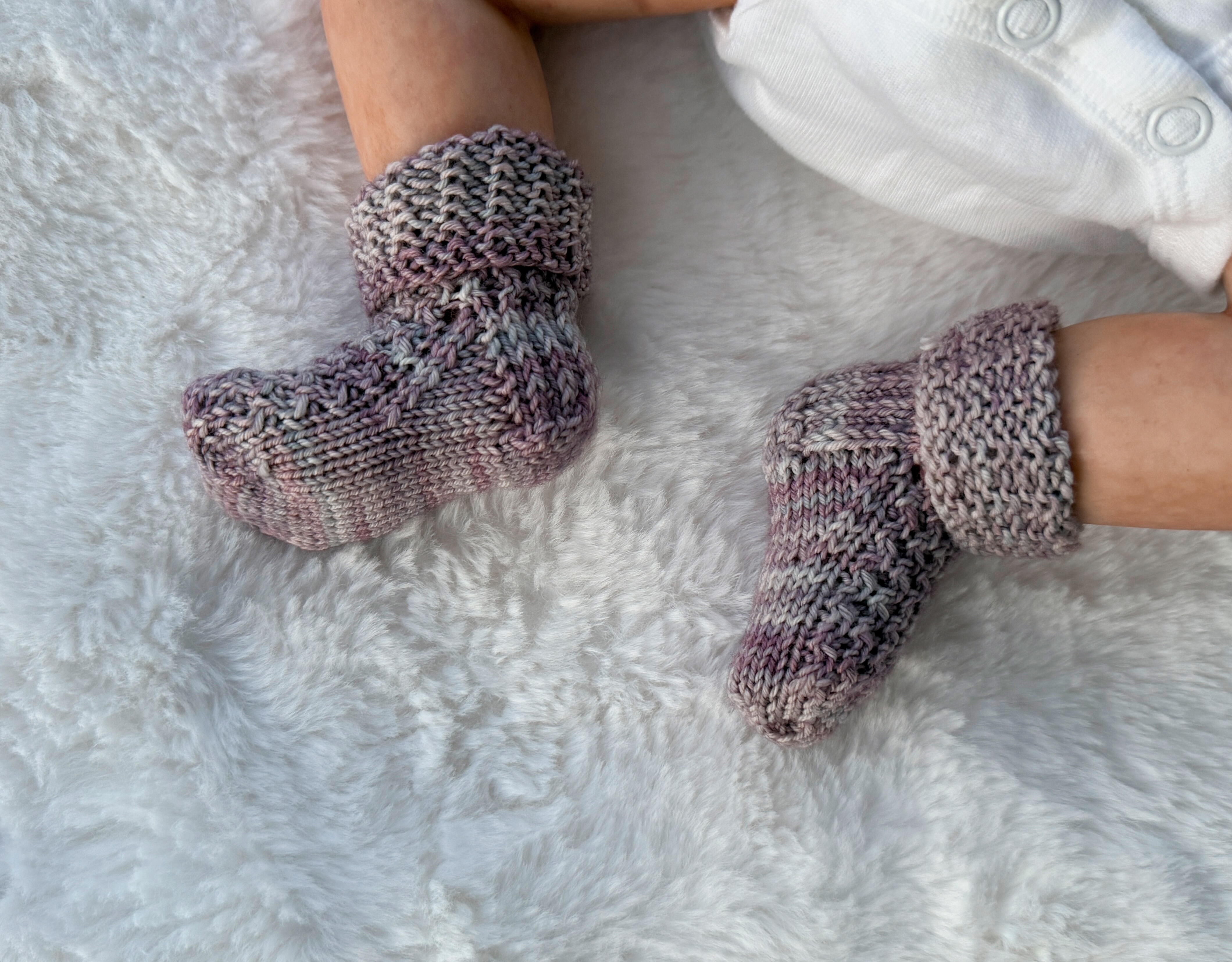 Ray Of Honey Baby Socks | AllFreeKnitting.com