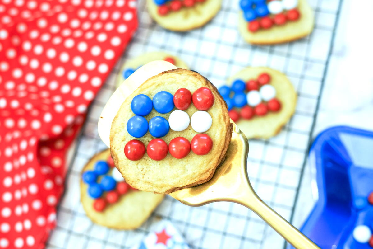 2 Ingredient 4th Of July Cookies | TheBestDessertRecipes.com