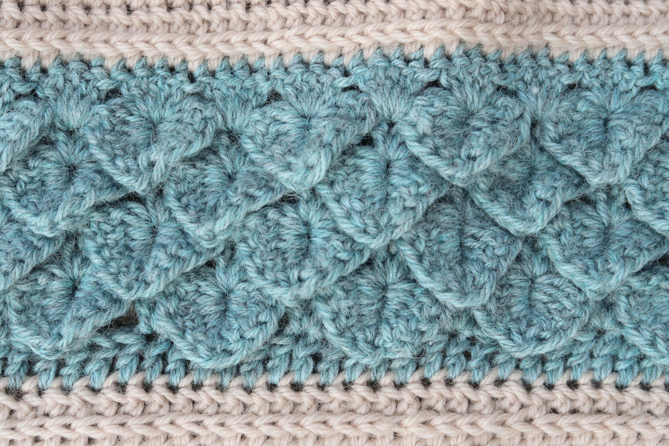 Plume Scales Crochet Blanket Stripe Pattern | AllFreeCrochet.com