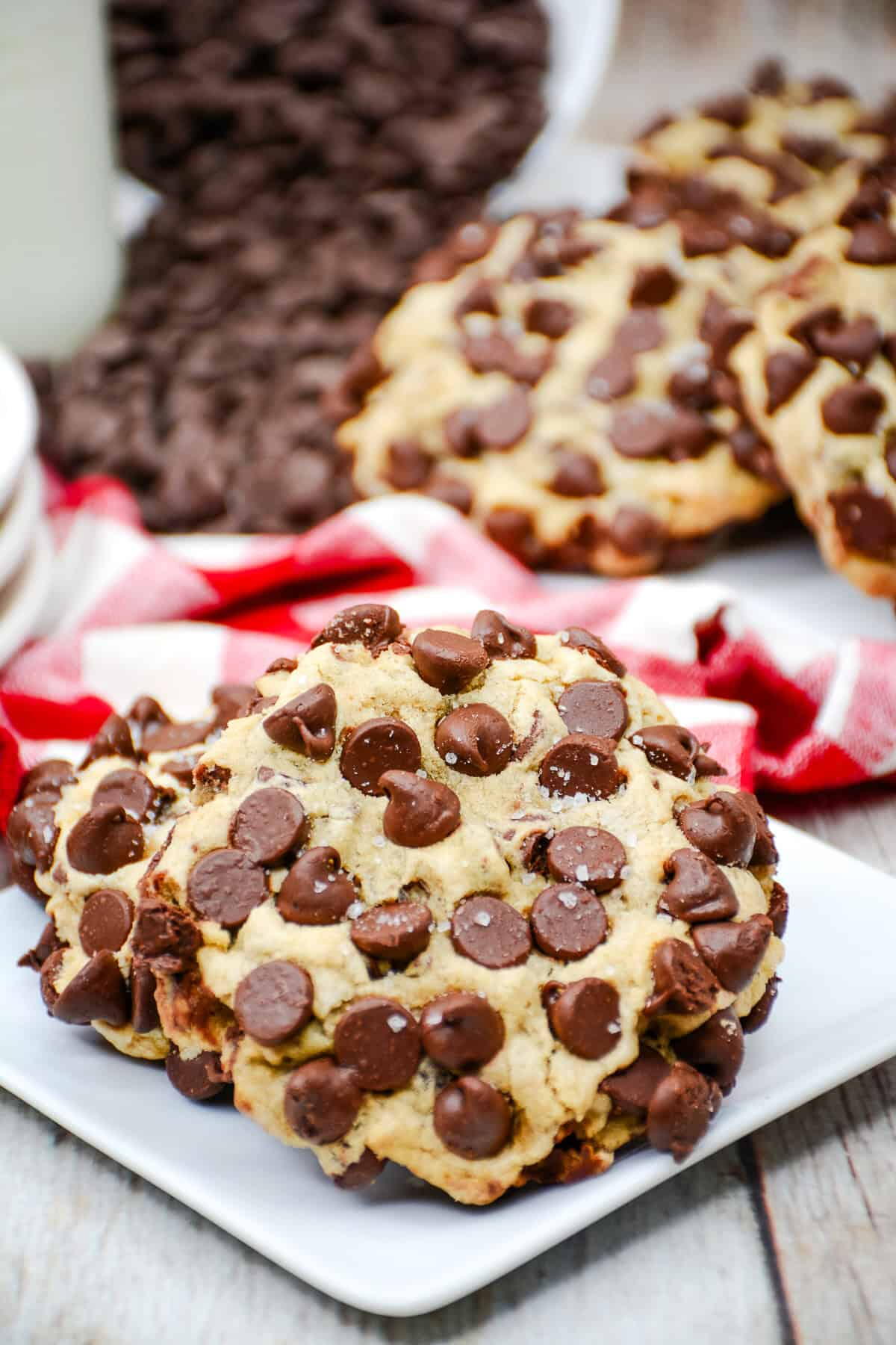 Gideon's Bakehouse Chocolate Chip Cookies | RecipeLion.com