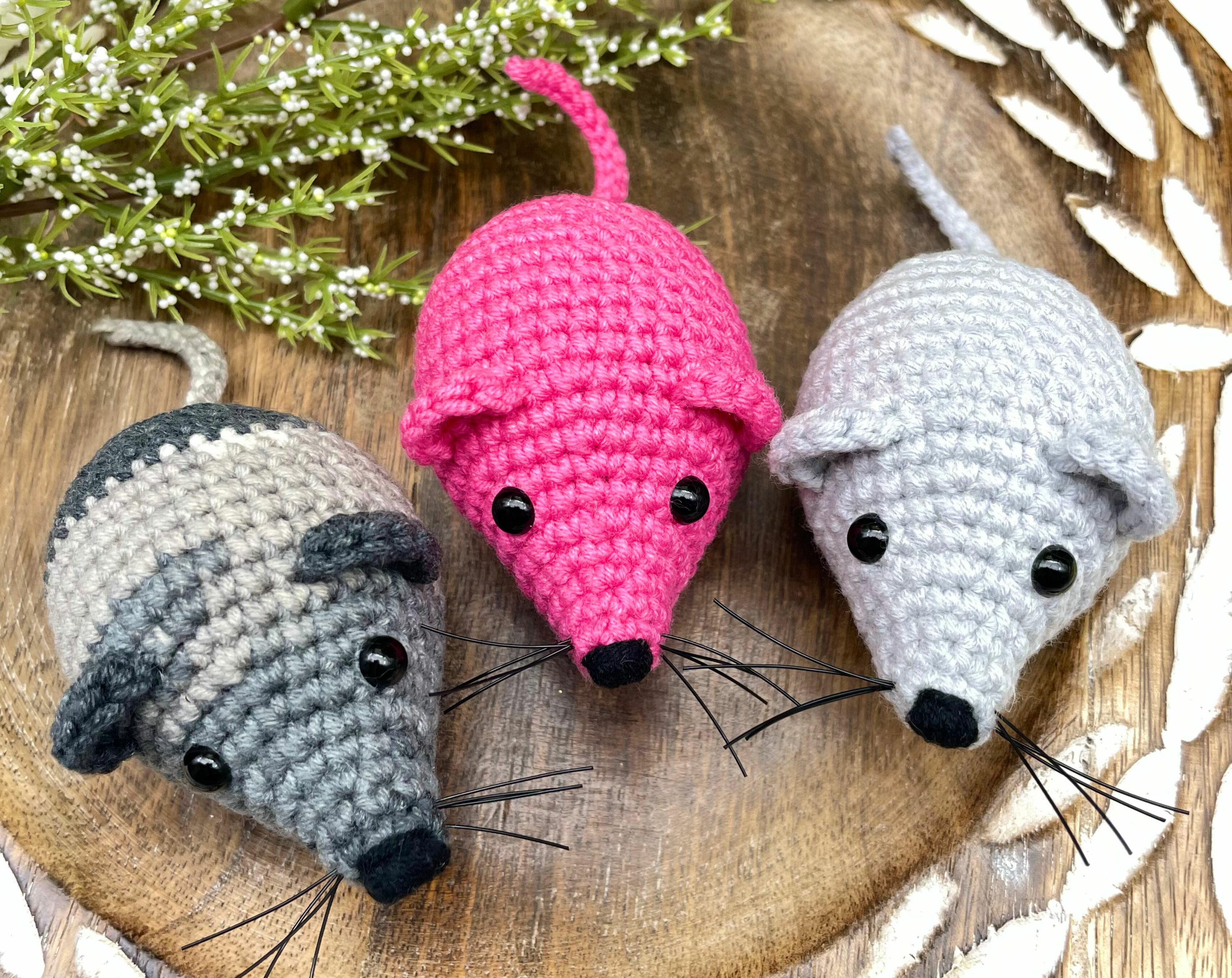 Free Amigurumi Crochet Mini Mouse Pattern | AllFreeCrochet.com