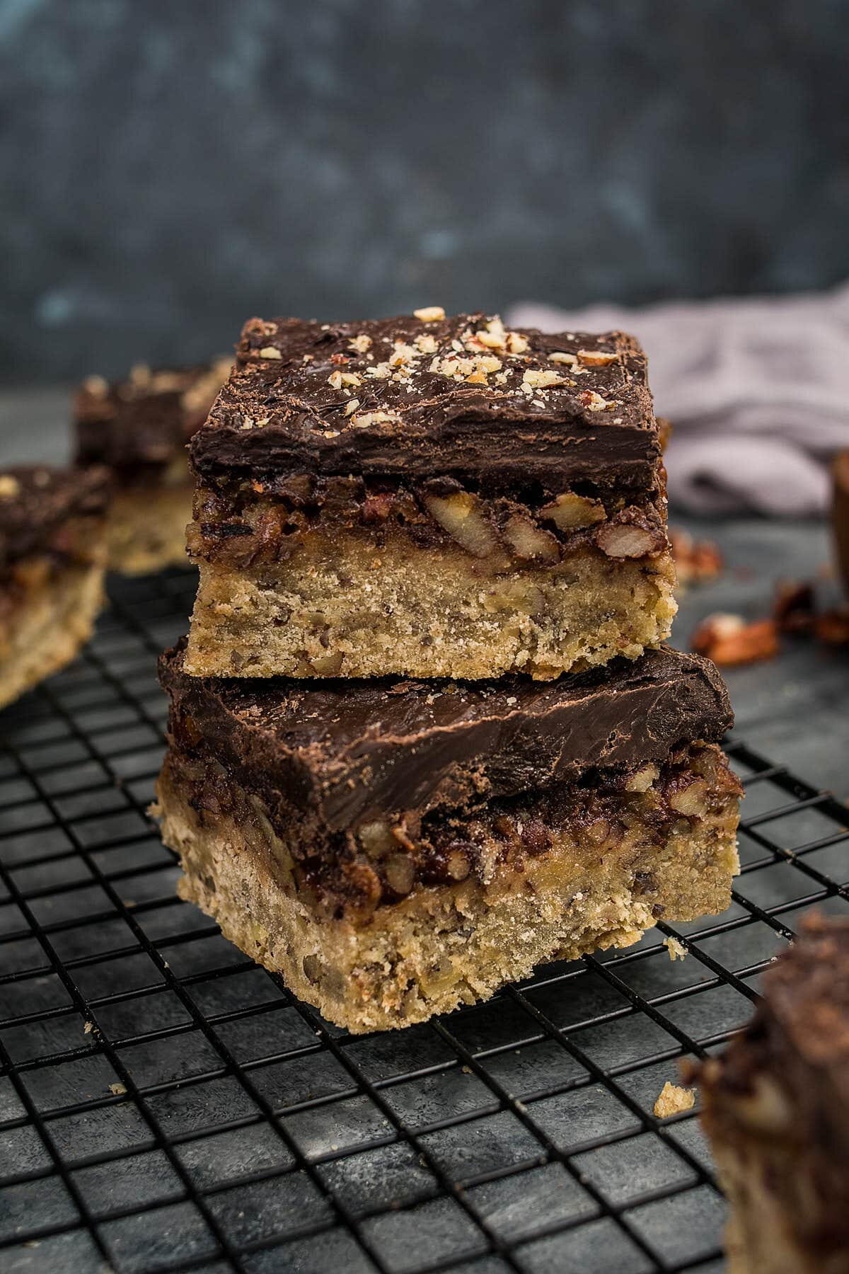 Chocolate-topped Pecan Pie Bars | RecipeLion.com