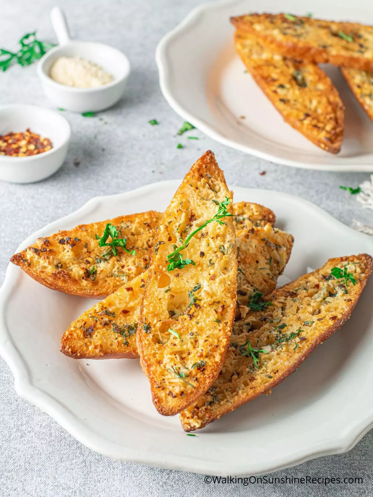 Air Fryer Garlic Bread | RecipeLion.com