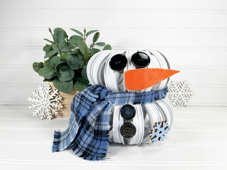 Mason Jar Lid Snowman Diy | AllFreeHolidayCrafts.com