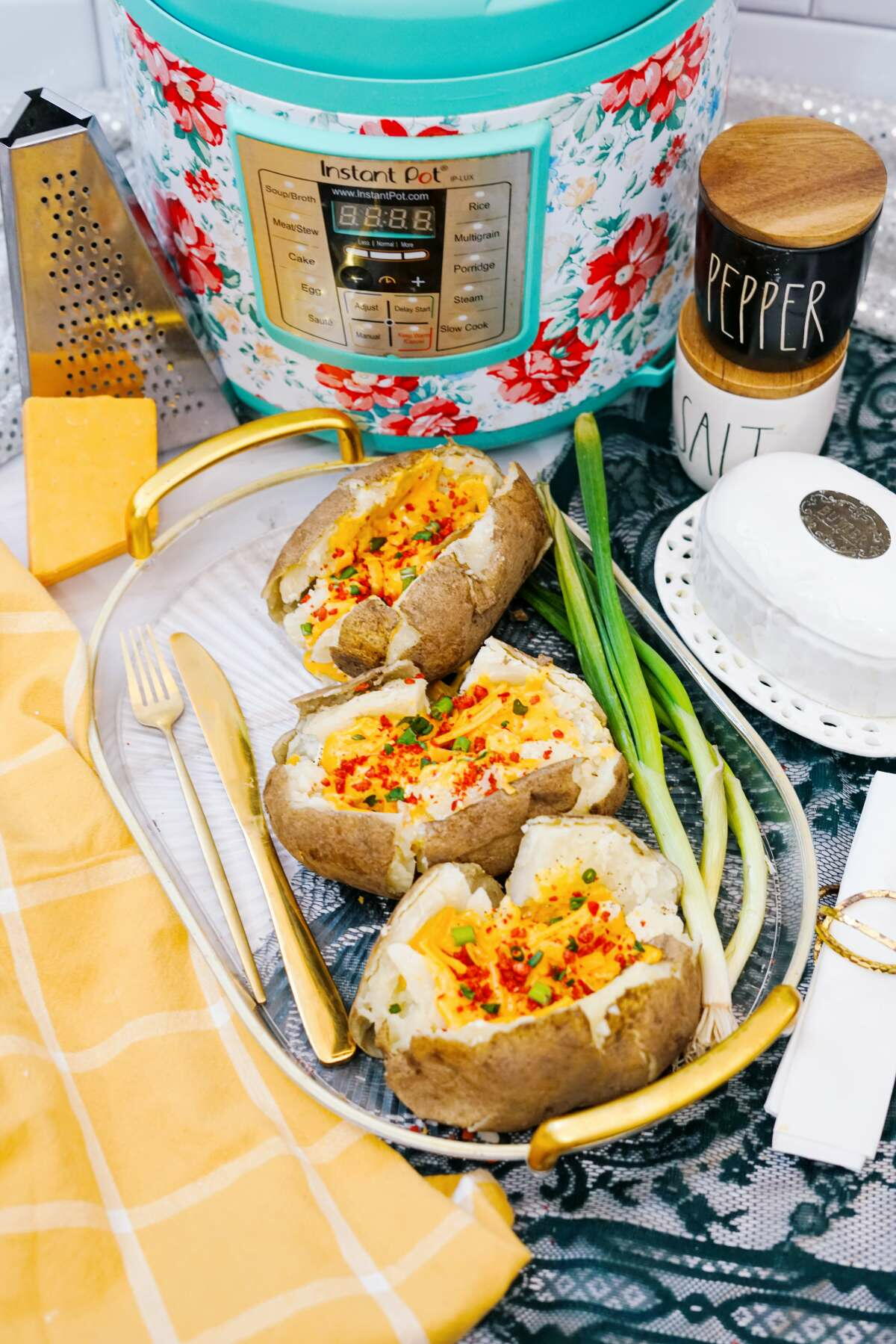 The Ultimate Wendy's Baked Potatoes Copycat Recipe ...